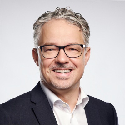 GE HealthCare imaging CEO steps down amid mixed earnings results