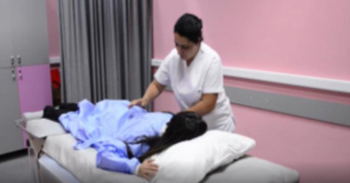 Microwave breast imaging: A non-invasive, non-ionizing emerging ...